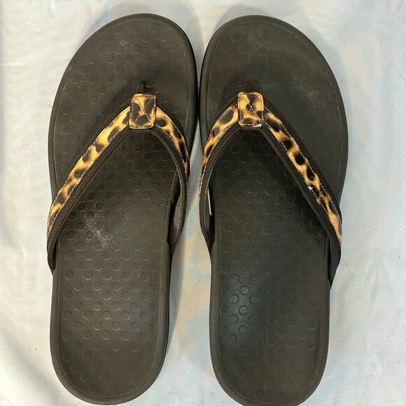 Vionic | Shoes | Vionic Leopard Print Thong Sandals Ortho Comfort Flip ...